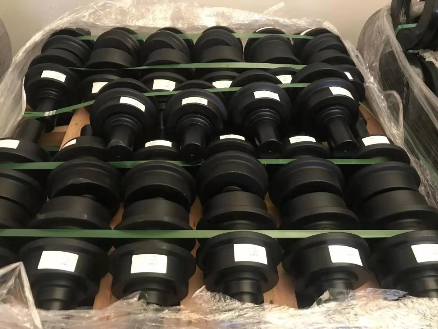 Heavy Duty Bulldozer Rubber Track Chain Top Carrier Roller 8p6256 D3 D4 ...