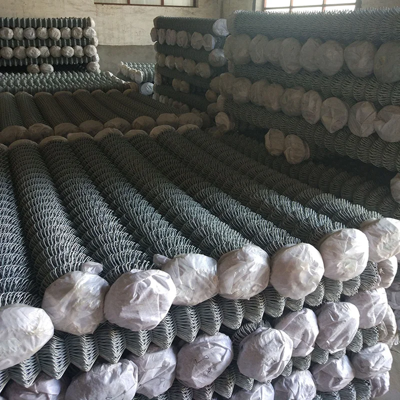 Garden Fence With Round Pipe Chain Link Galvanized Wire Chain Link ...