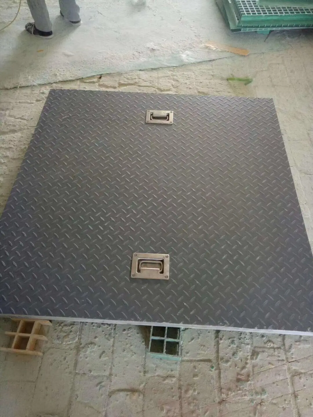 FRP Grating W2967 380x1000mm - Fire/Chemical Resistant Sparkless, Heavy ...