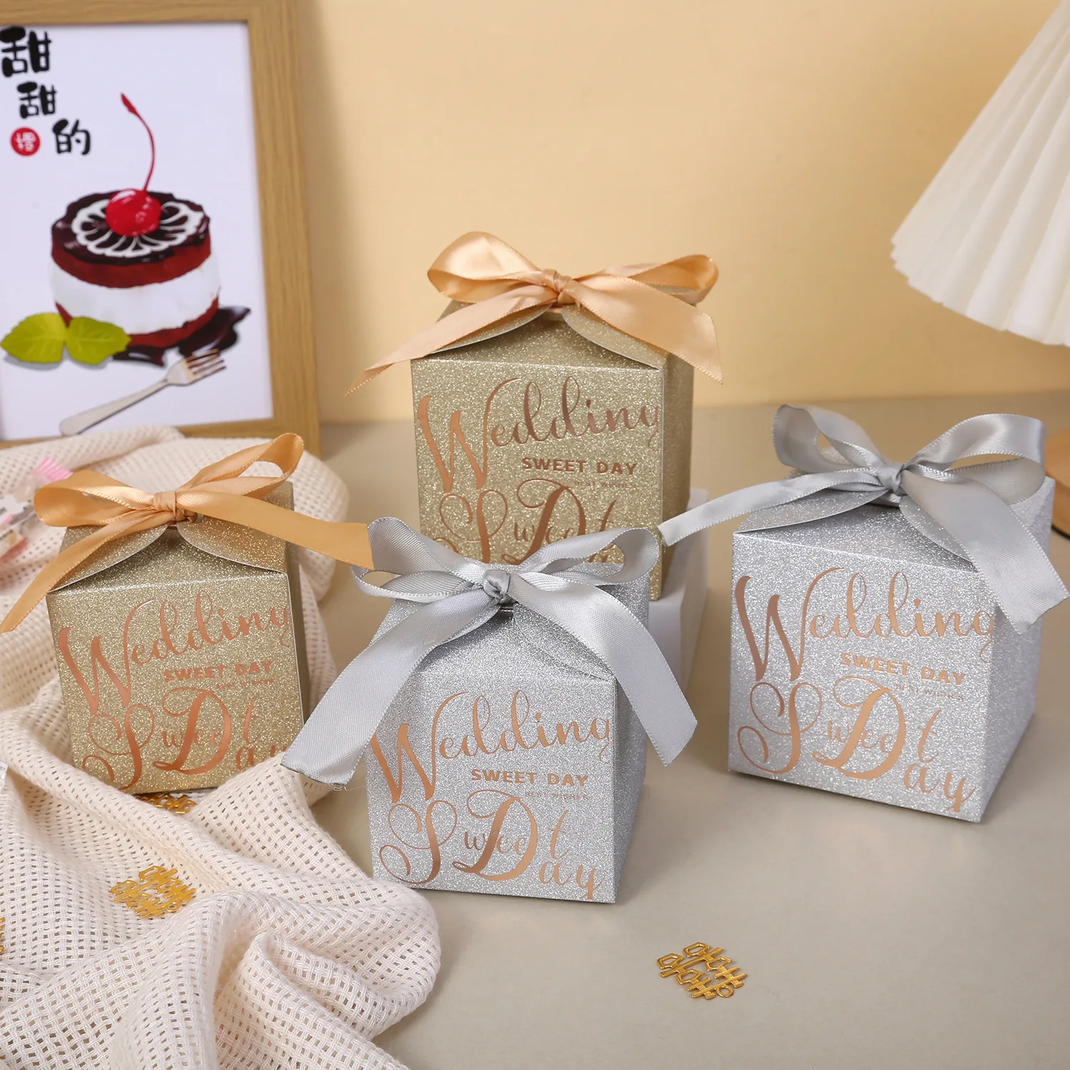 8 Cm Luxury Gold Glitter Paper Wedding Favor Box - Bling Bling