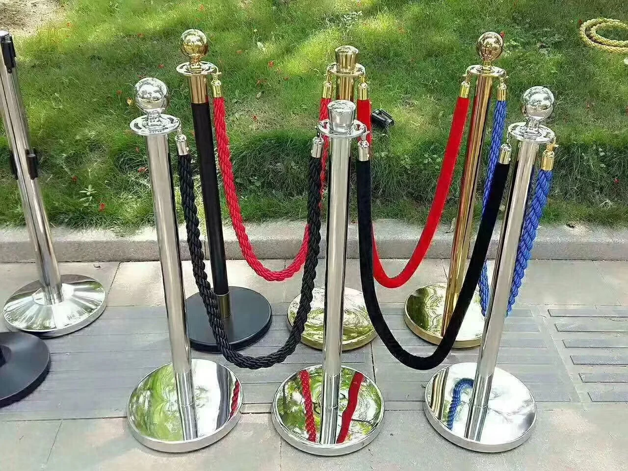 Black Gold Bollard Queue Management Stainless Steel Crowd Control ...