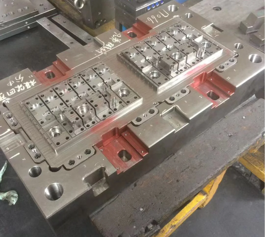 Customized Auto Battery Container Mould - Professional Quality