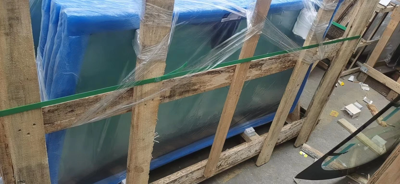 工厂原装汽车配件前挡风玻璃奔驰，代码a4476700100 - Buy 前挡风玻璃的梅赛德斯奔驰 (mercedes-benz ...