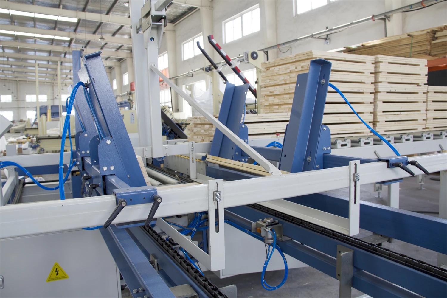 Sf8010 Woodworking Machinery Auto Wood Pallet Lumber Block Stacking ...