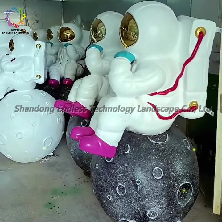 Big Astronaut Statue - Customized Resin Figure for Home Decor