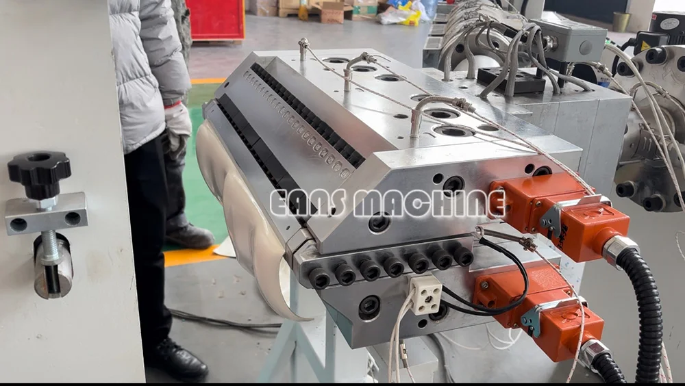 Pvc Composite Soffit Extrusion Panels and Ceiling Siding Plastic Board ...