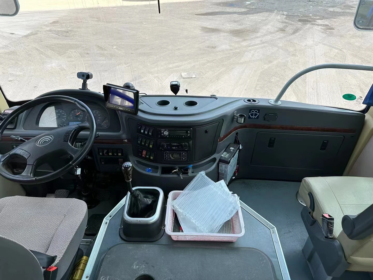 Front Engine Used Yutong Bus Lhd/rhd 30 Seaters Passenger Buses Price ...