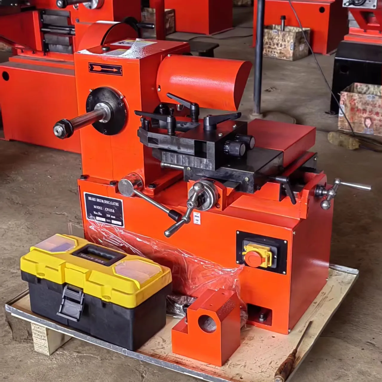 Heavy-Duty Manual Lathe with Efficient Automatic Horizontal Brake Drum ...
