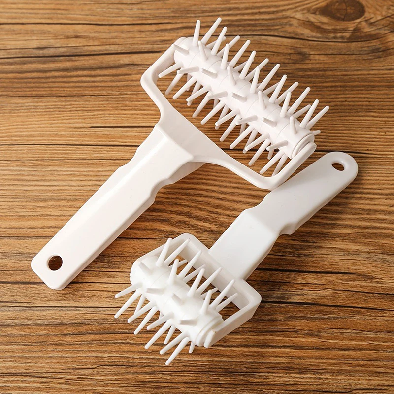 Homemade Pizza Cake Pie Bread Pastry Baking Tool Handle Roller Docker ...
