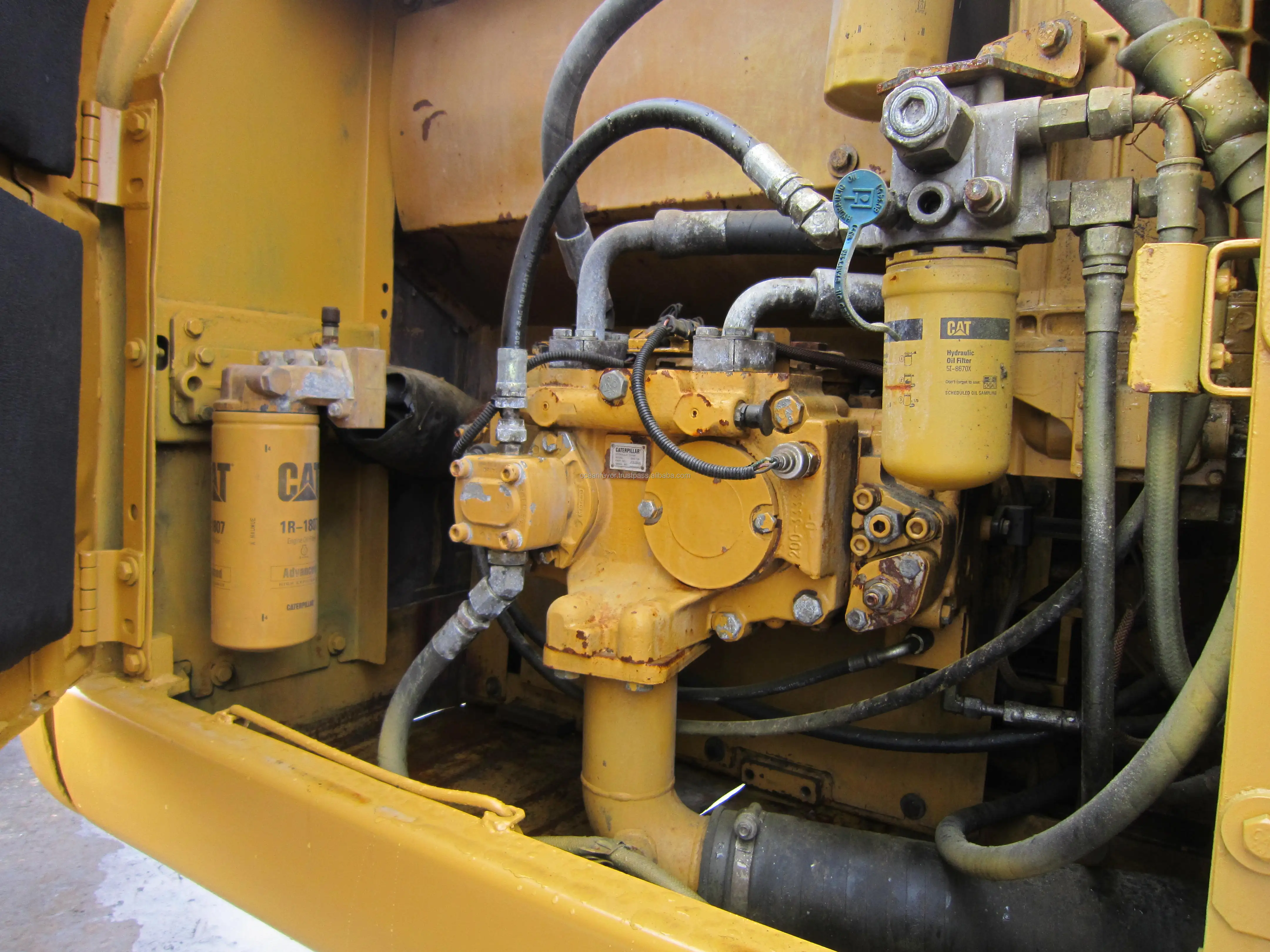 Japan Made Caterpillar 320d Crawler Excavator With Electronic Fuel ...