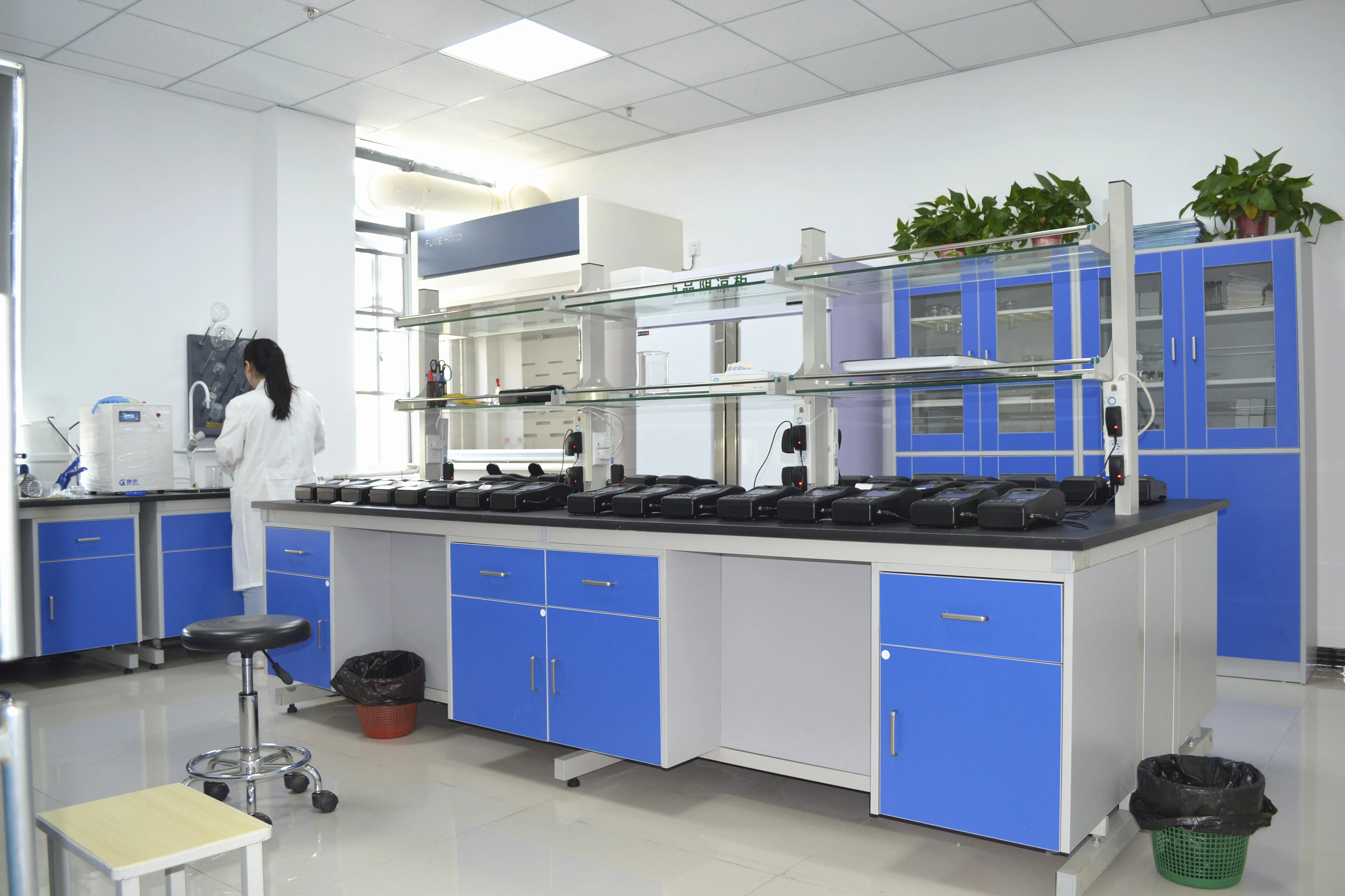 Laboratory Microbial Incubator Small Thermostatic Bacterial Incubator ...