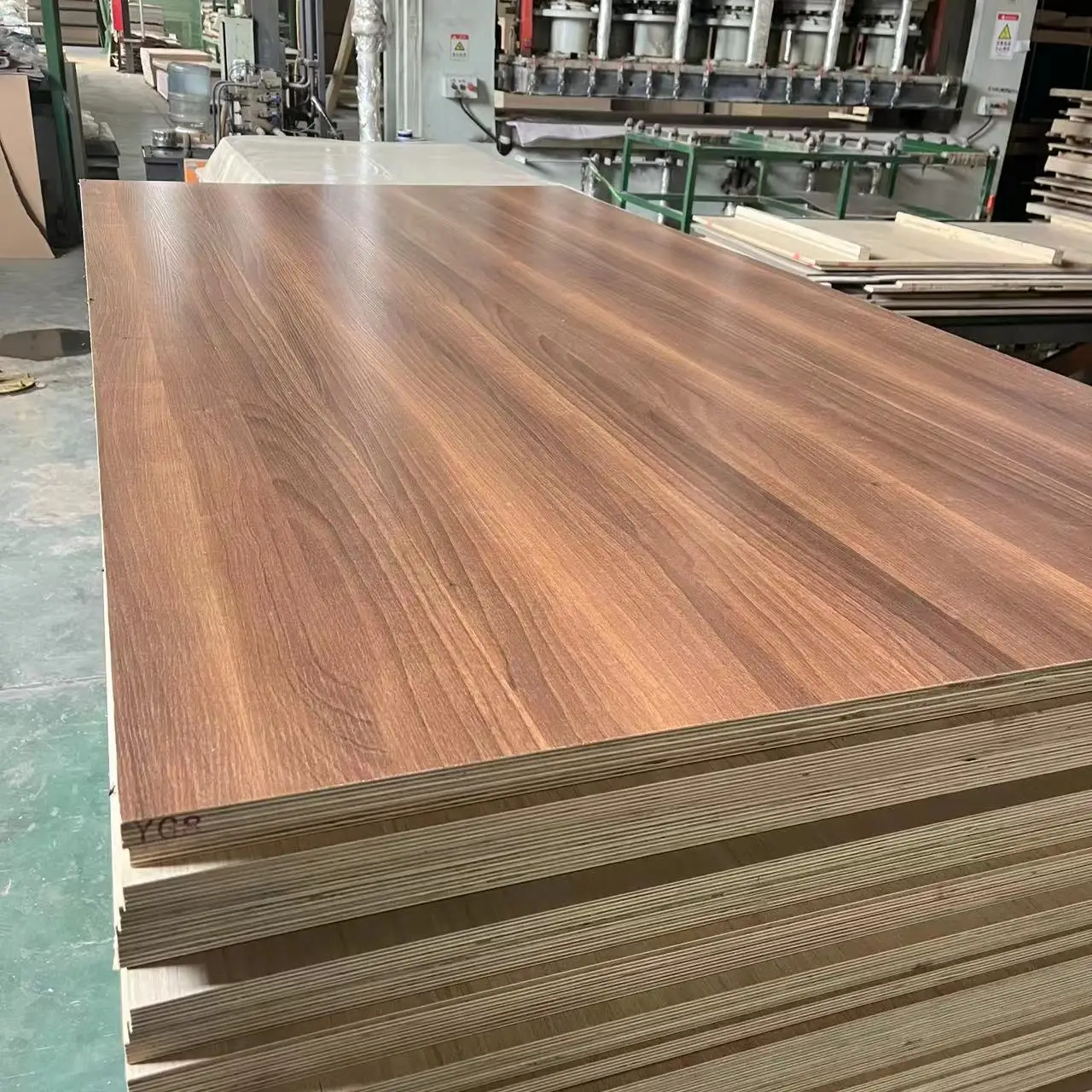 E1 Grade 4x8 Melamine Laminated Faced Plywood Board 9mm-18mm Waterproof ...