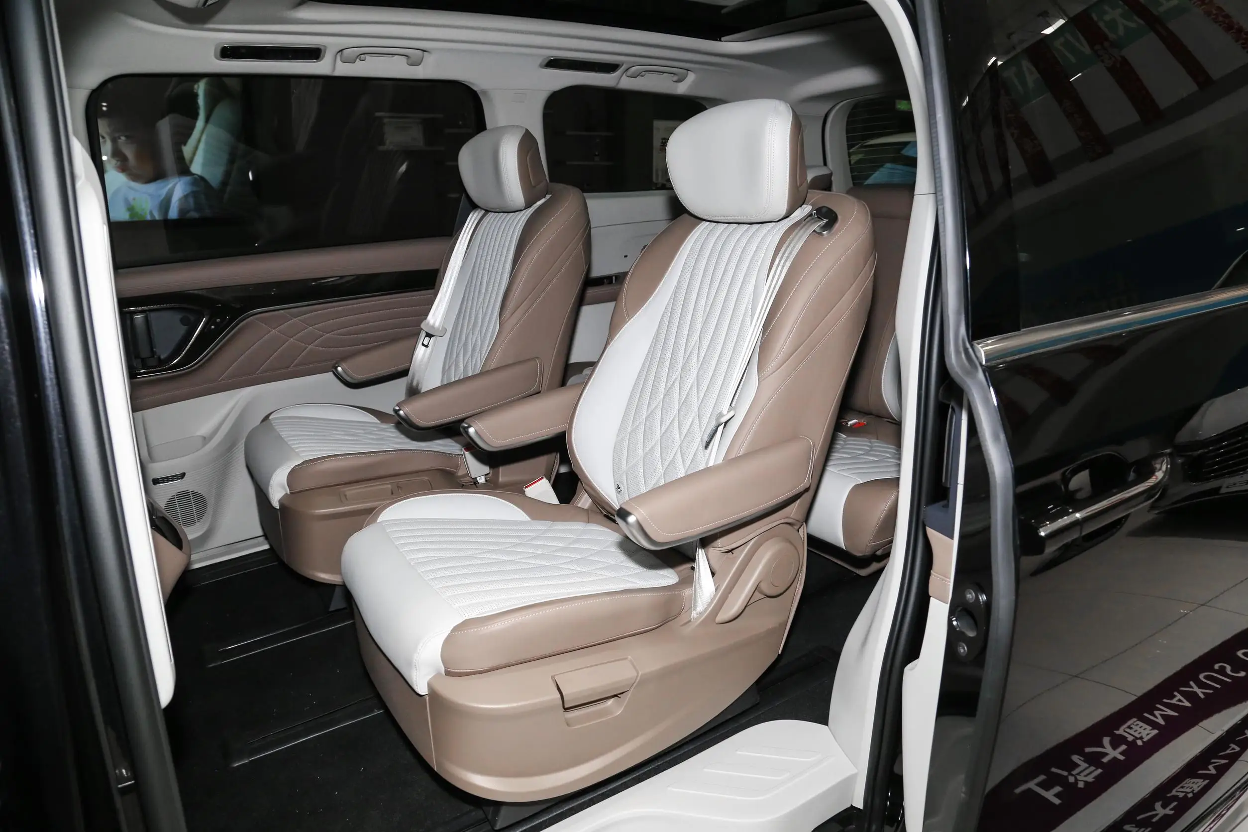 Saic Chase Maxus G90 Medium Large Size Interstella Version 7 Seats Mpv Model 2022 2023 2.0t Mpv ...