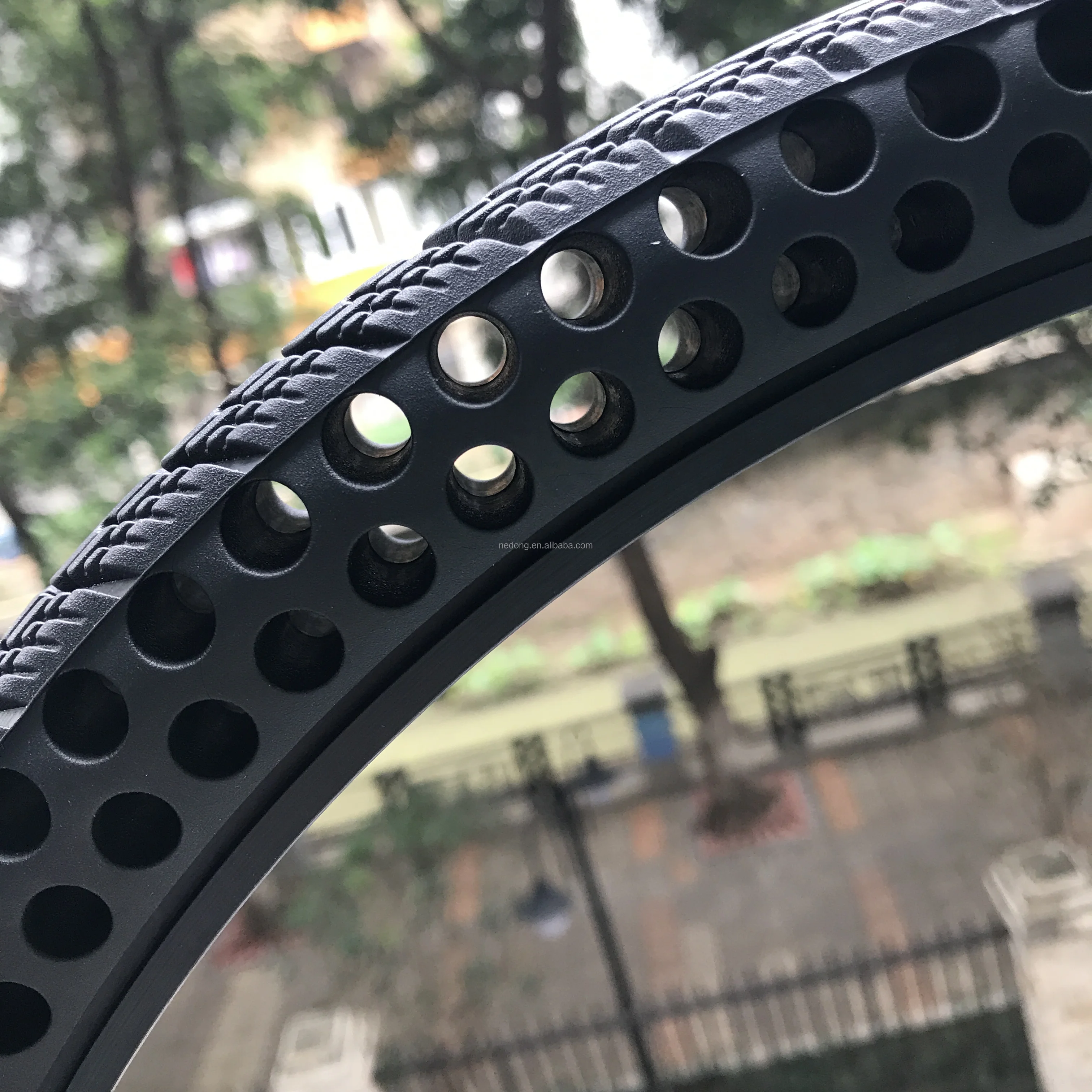 20x1.5 Solid Airless Bicycle Tire Solid Tires with Holes Airless Regular Bike Non Flat Bike Tyre ...