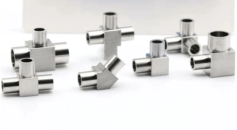 316 Stainless Steel VCR 3 Way Connector - Ultra-purity