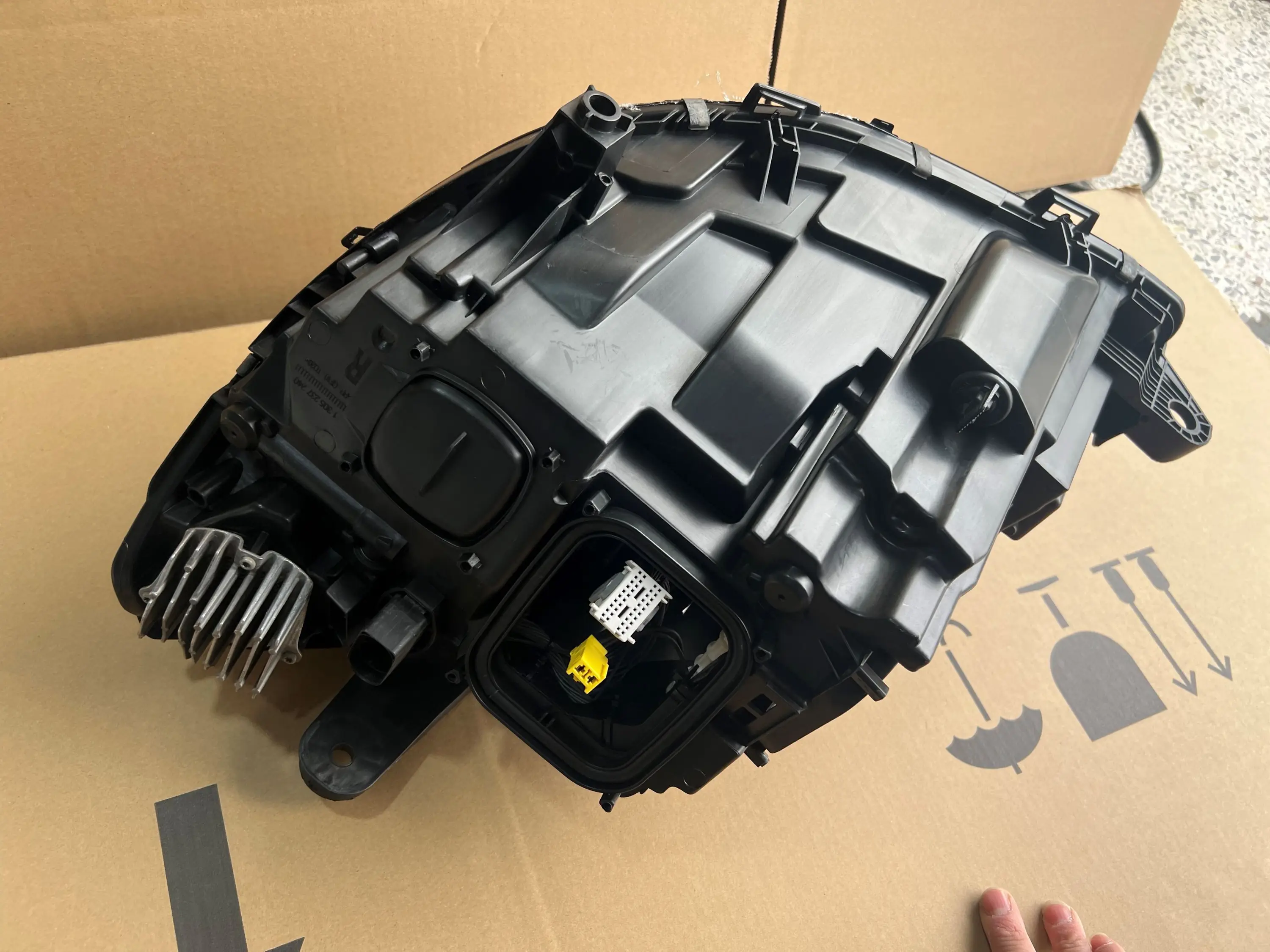 Original Cls218 Led Headlights Oem For Mercedes Benz Cls W218 Geometric ...