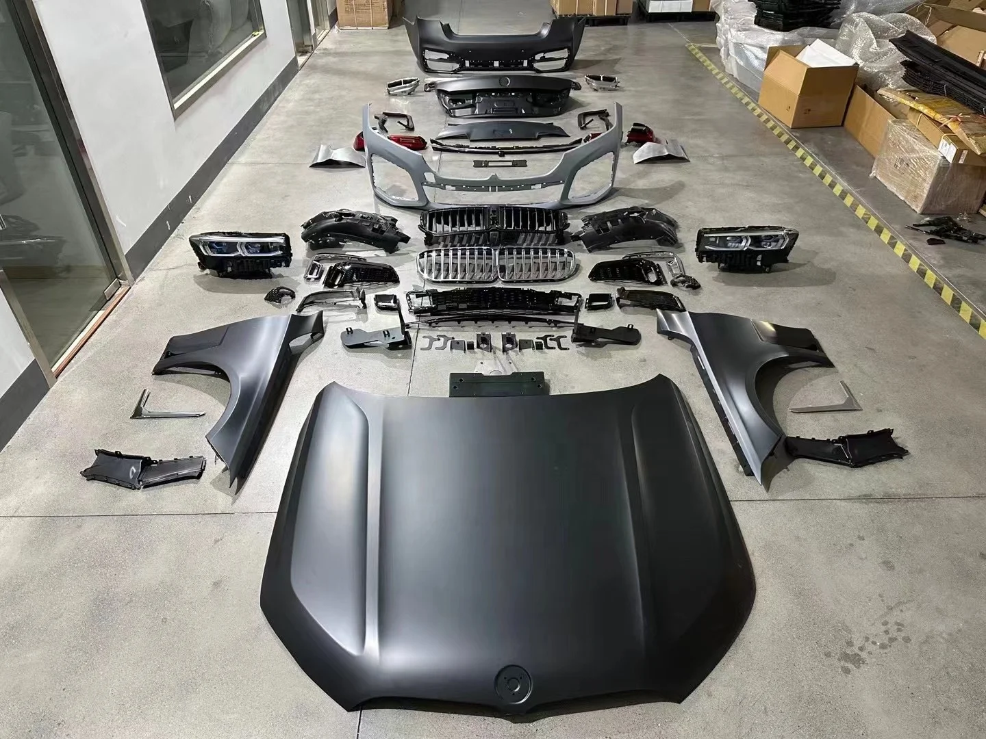 BMW 7 Series F02 M760 Style Body Kit with Easy Installation & Unpainted ODM