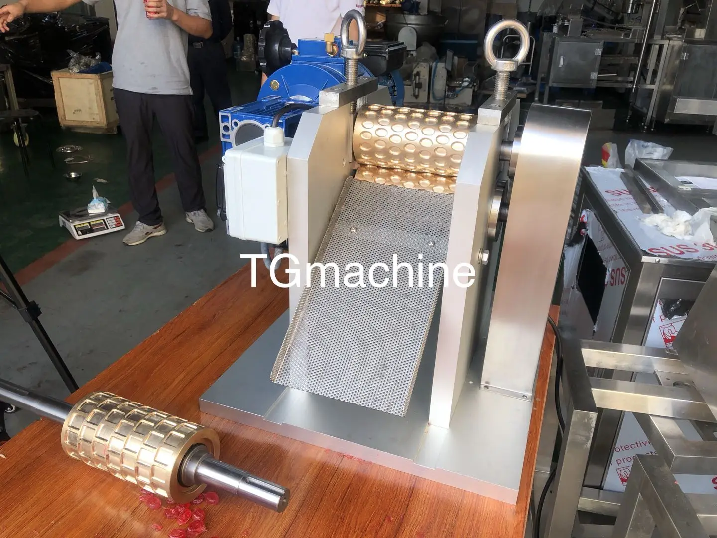 YLB100 Small Hard Candy Making Machine for Lab Use - Tgmachine