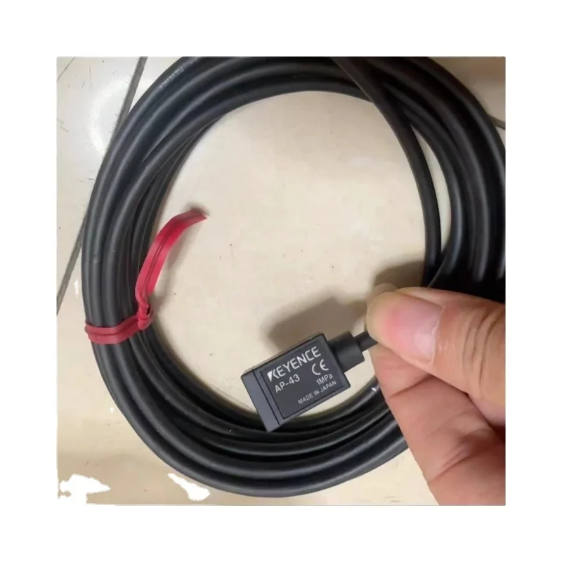 Keyence Digital Pressure Sensor Ap-43 New And Original Positive ...