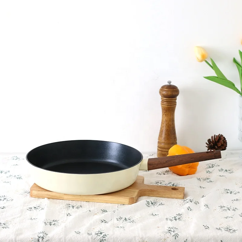 Wholesale New Nonstick Aluminum Big Kitchen Items Pressed Deep Fry Pan ...