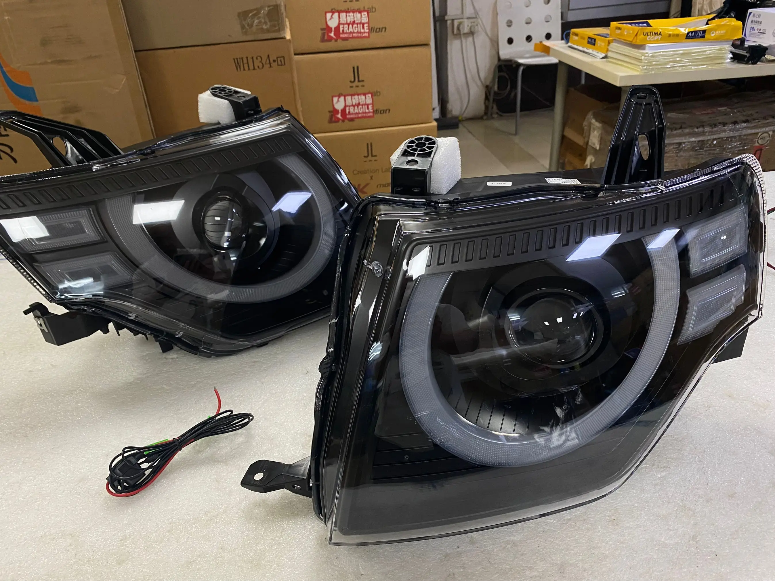 Full LED Headlight for Pajero - Bright, Efficient Light