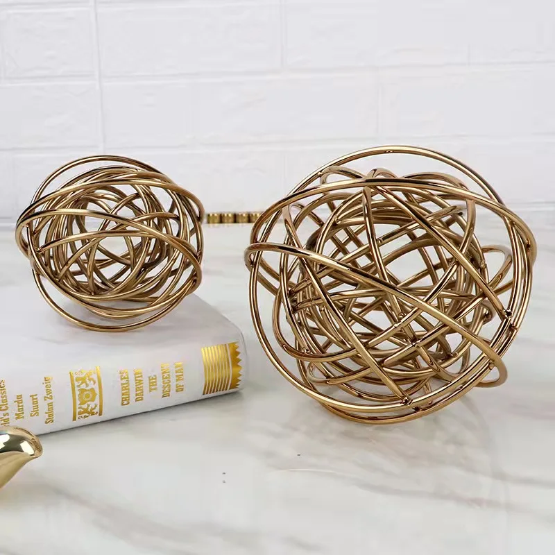 Luxury Gold Metal Home Decor Balls - Perfect for Christmas