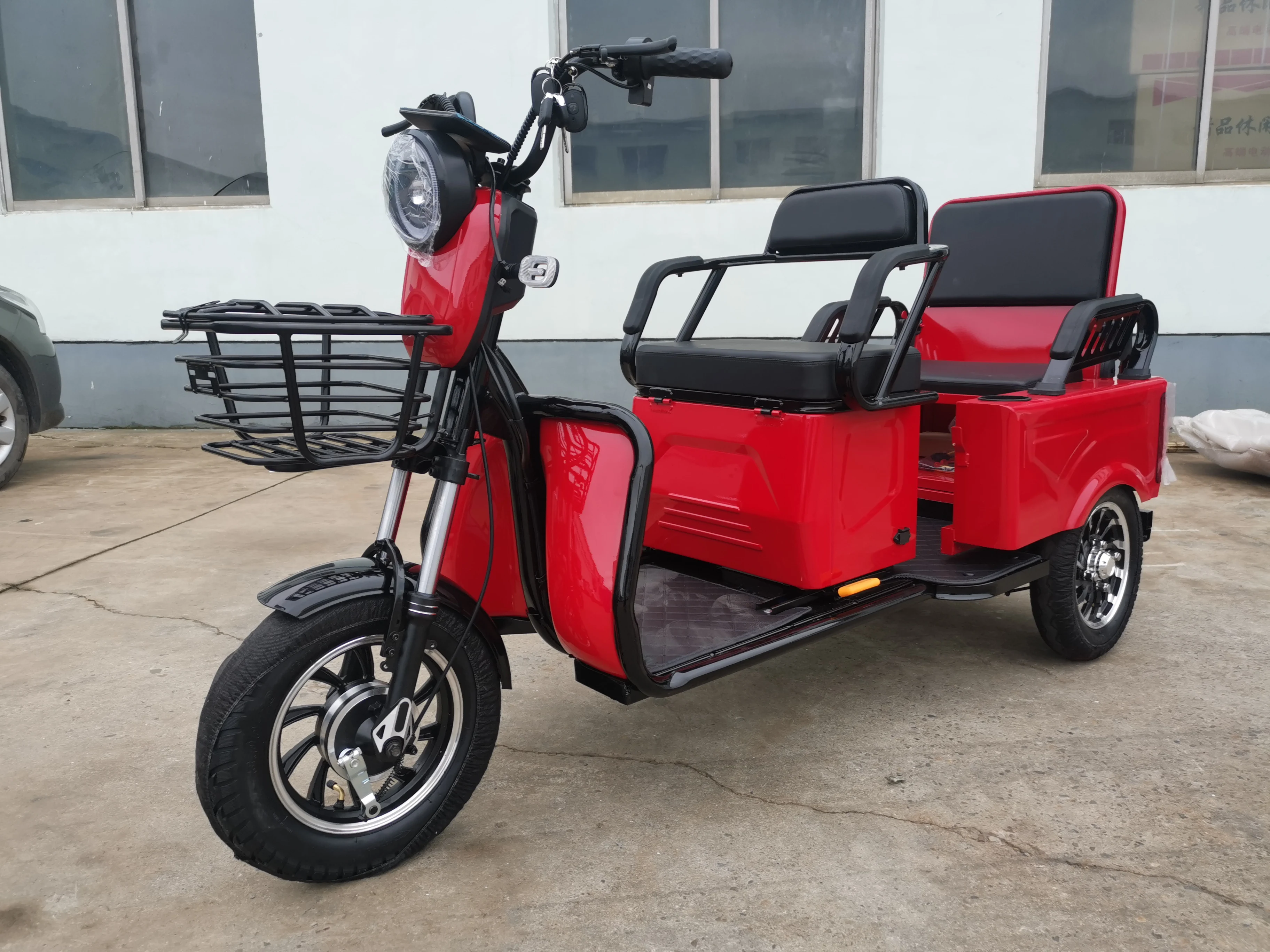 3 Wheels Electric Elderly Tricycle - Mini Tuk Tuk Scooter