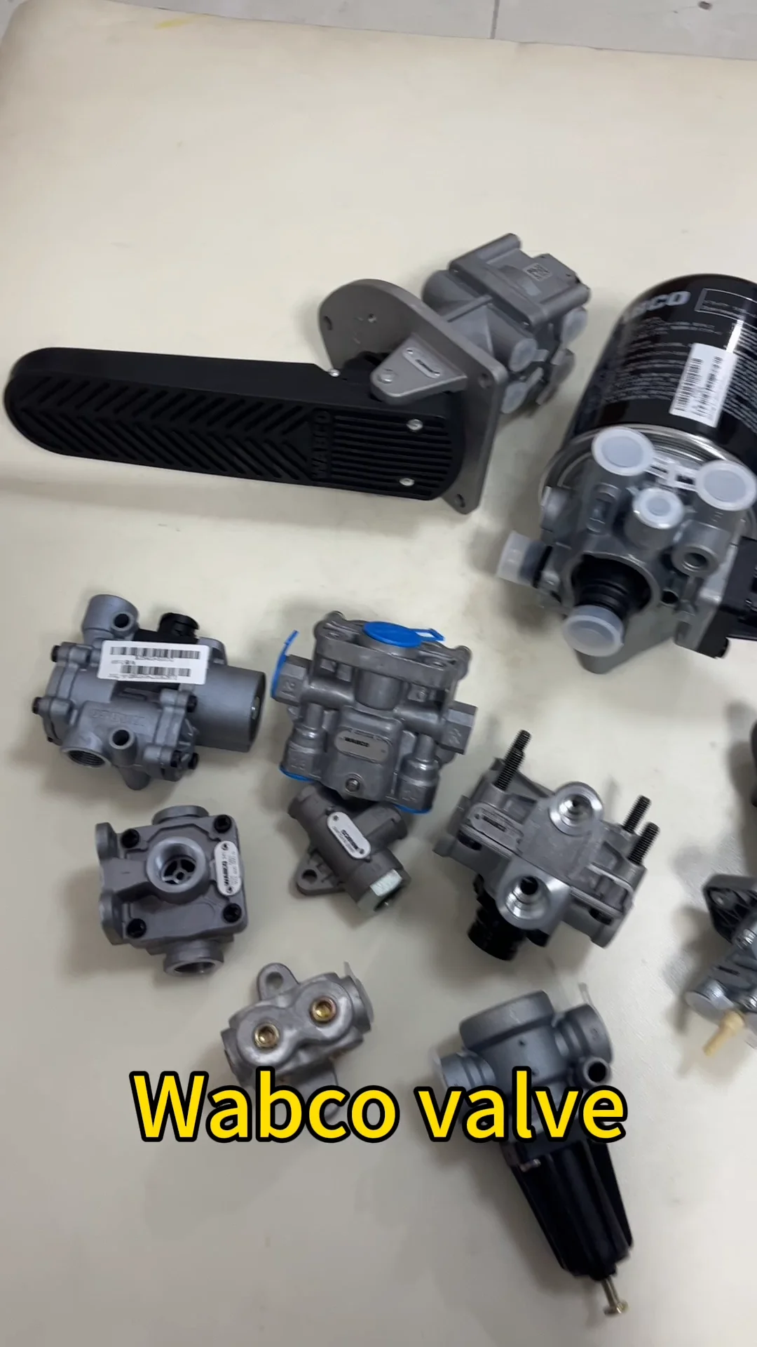 Universal Bus Air Brake Relay Valve Control Valve Air Dryer Assy For ...