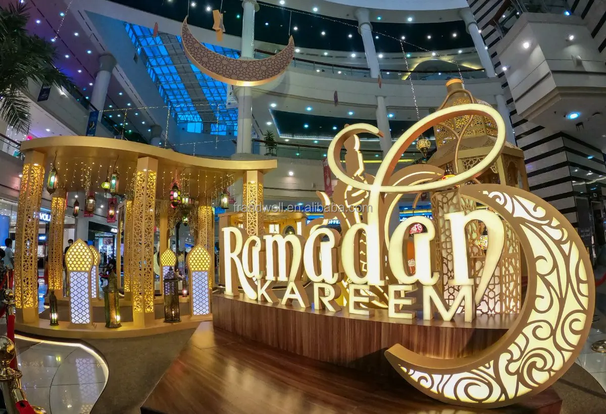 Customized High-End Shopping Mall Atrium Spring Decoration