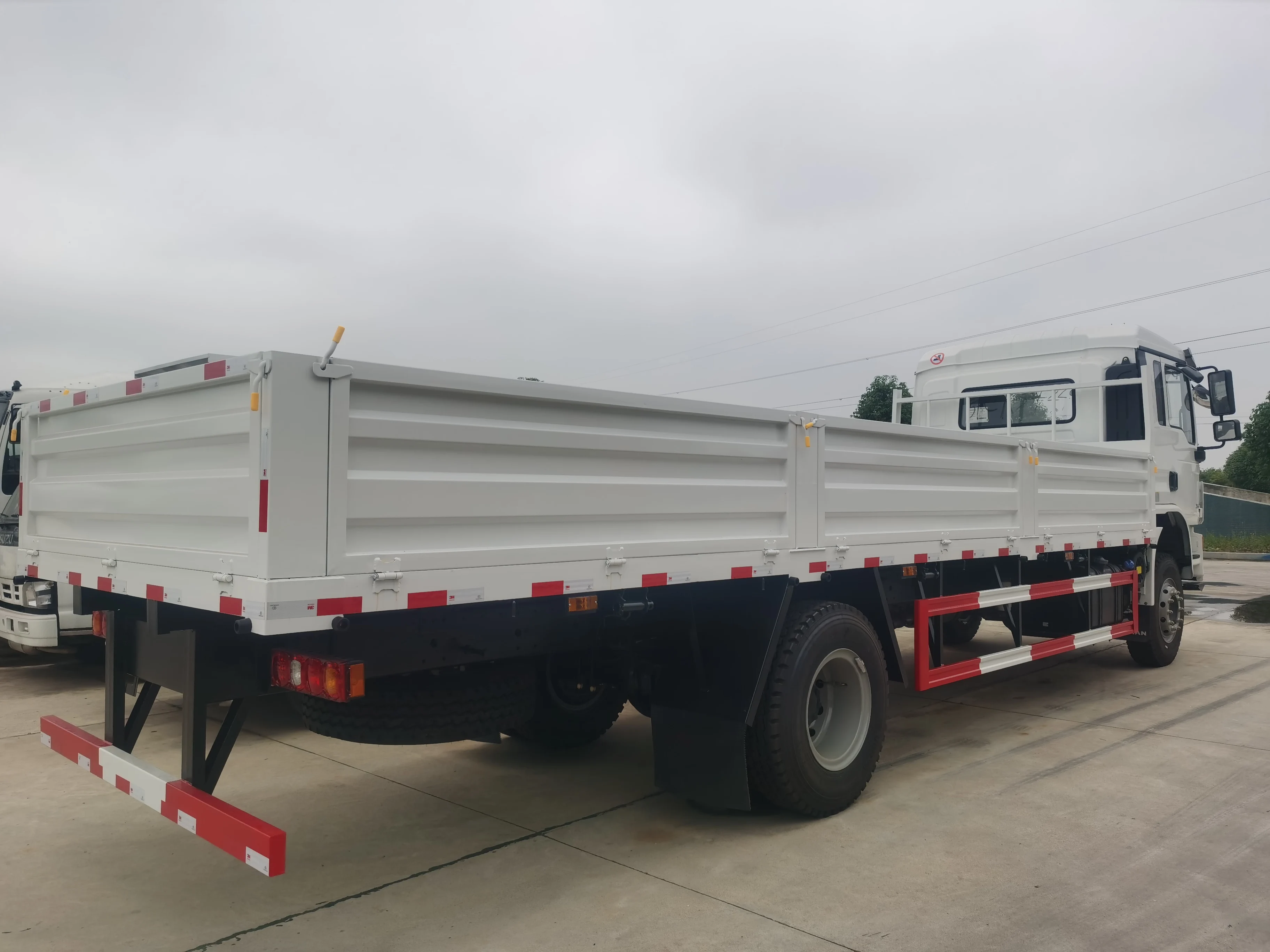 New Shacman L3000 Cargo Truck 245HP 4*2 6 Wheel Drive Side Wall Truck ...