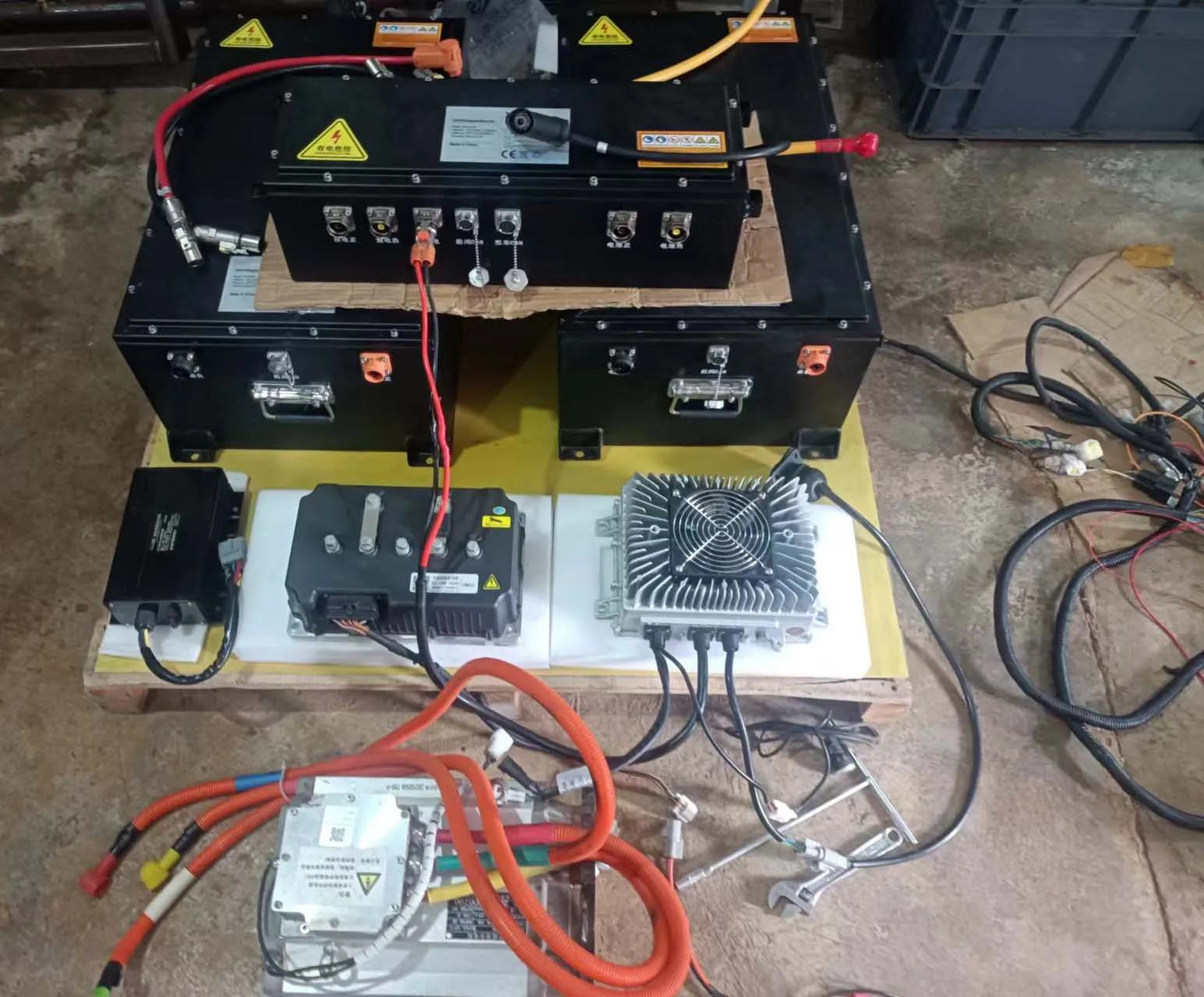 Electric Vehicle Ac Motor Controller at Sandra Madrigal blog