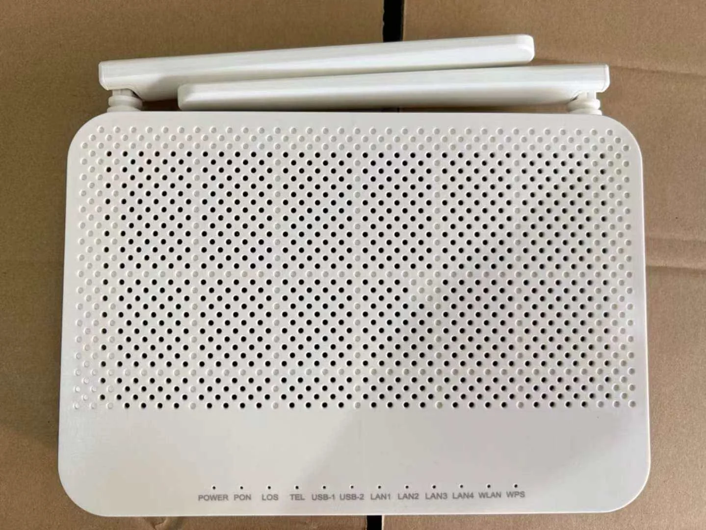 Hotsale New Hg6821m Xpon Ont 5db 4ge Fiberhome Epon Onu 5v5 Dual Band ...