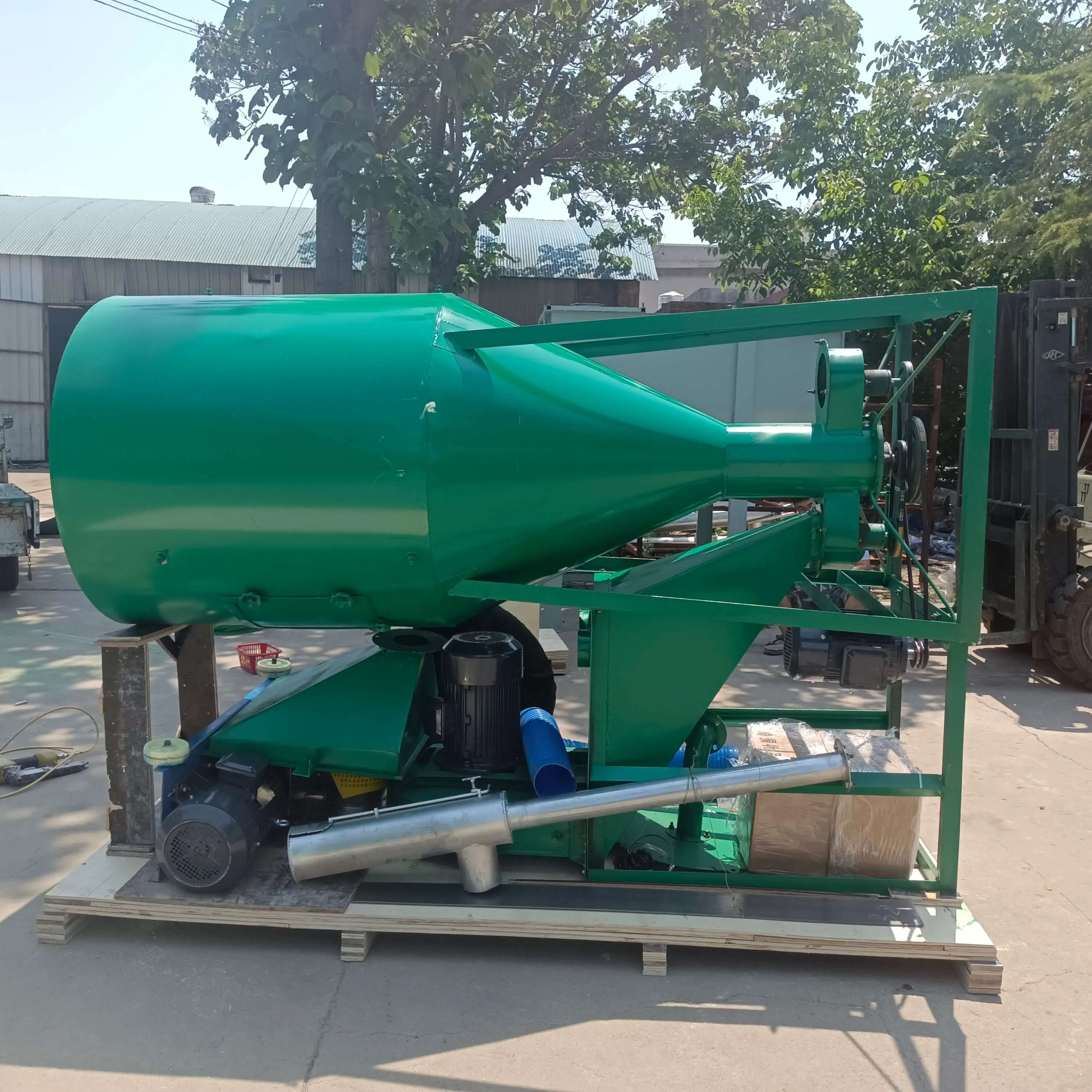 MIKIM Feed Mixer Grinder Machine - High Productivity for Farms