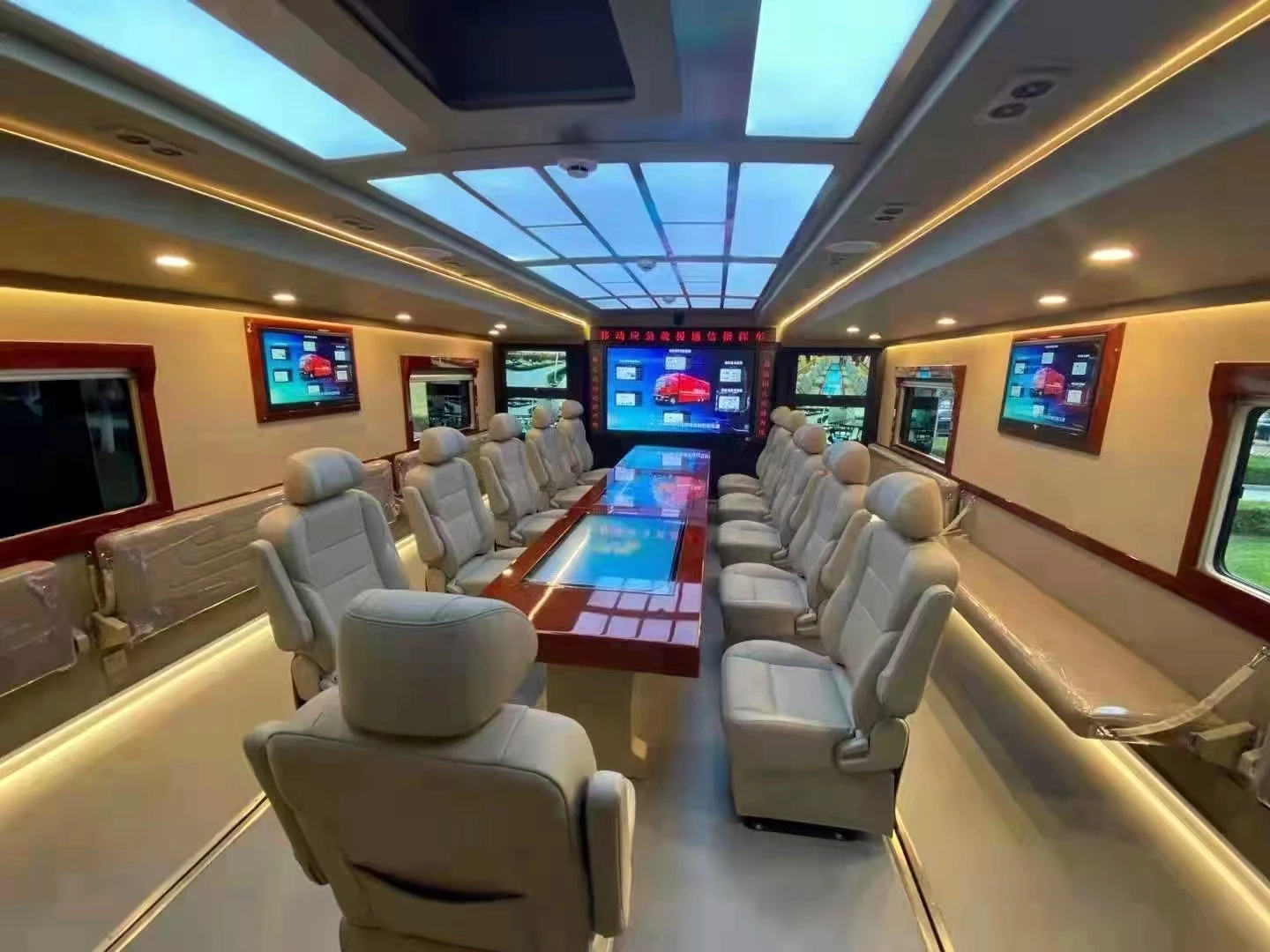 Mobile Command and Control Vehicles (MCCV) - Reliable and Versatile