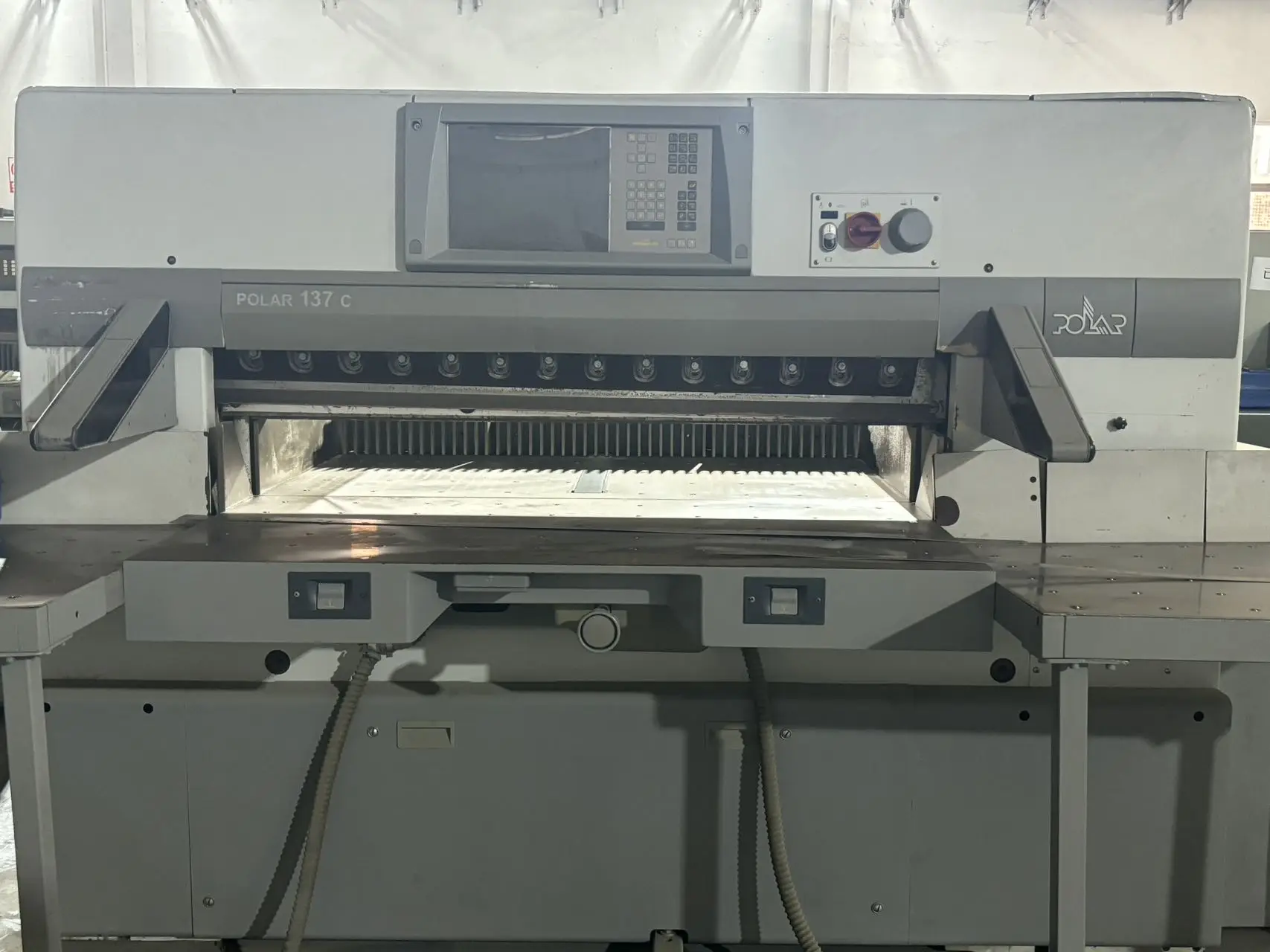 Polar 137C Paper Cutting Machine - High Productivity