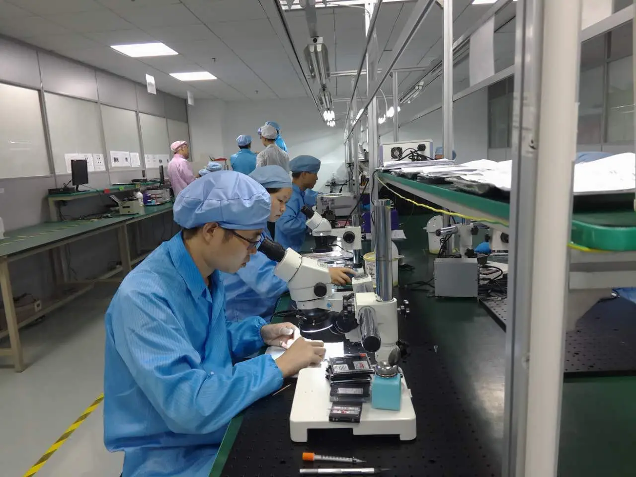 4ch 1.1 Pitch 13.5 Aoi Blue Band Eml Lan-wdm Tosa Block Mux Optical ...