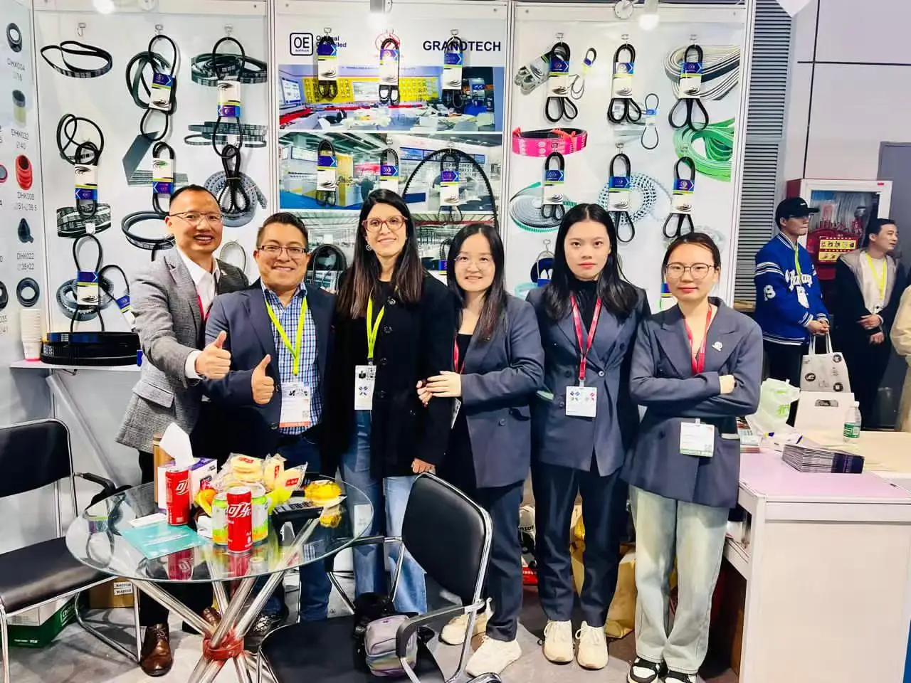 8 Ribs Belt Generator V Ribbed Air Conditioning 8PK1600 Belt for Volvo ...