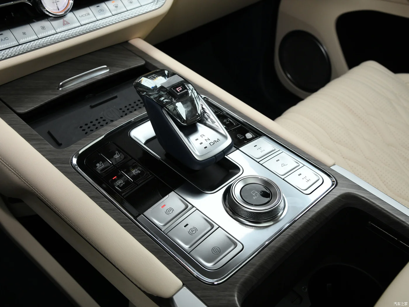 HAVAL TANK 500 - Ultimate Offroad SUV with 5-7 Seats