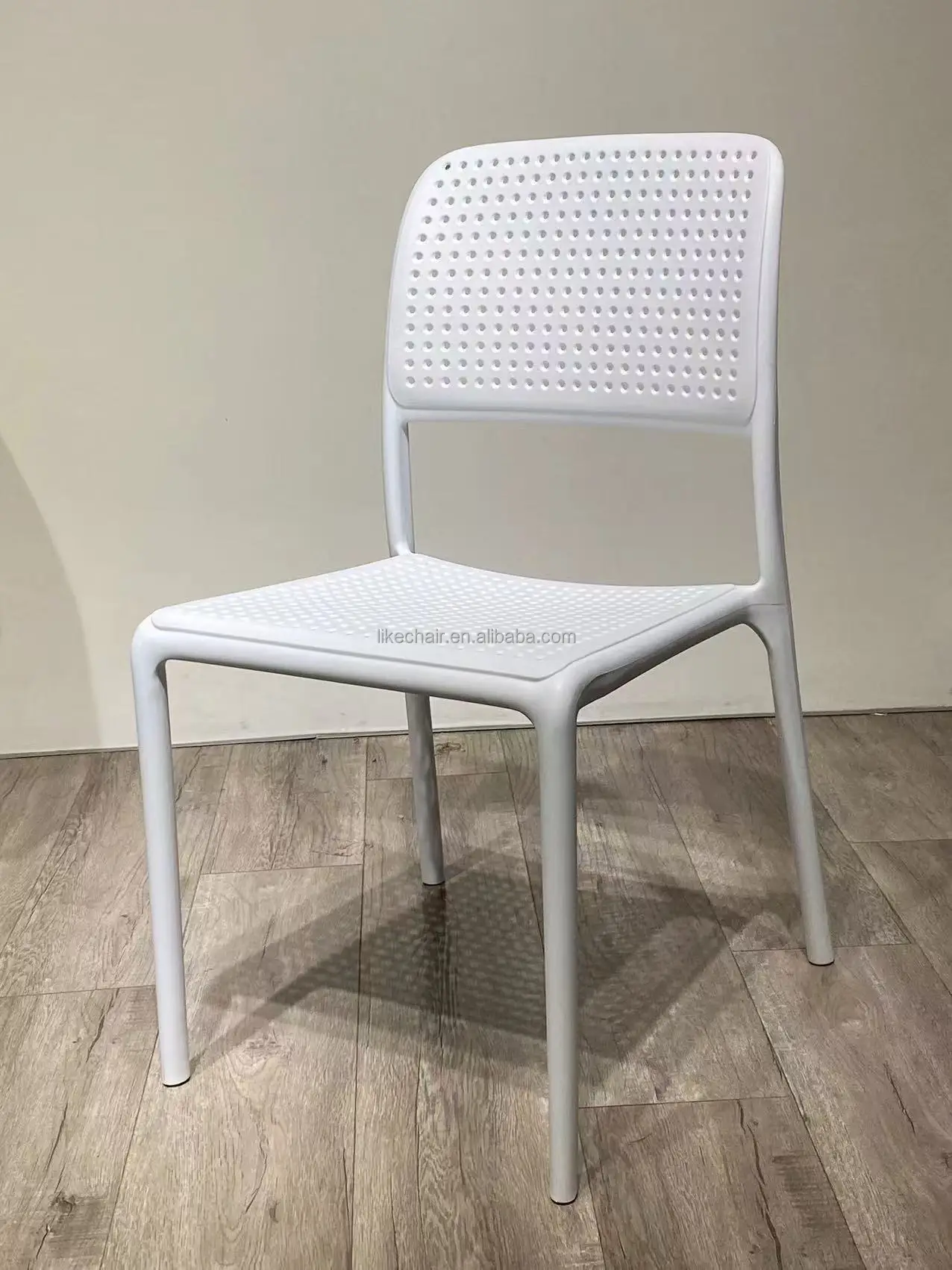 Modern Luxury Stackable Customized Hotel Wedding Event Chair PP Armless ...