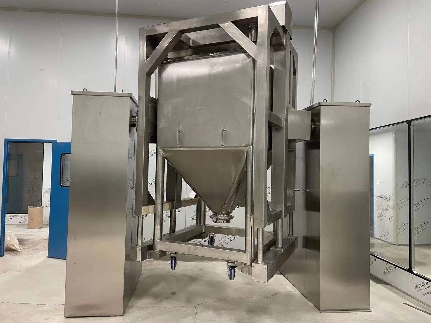 Lifting IBC Square Cone Bin Blender Mixer - Efficient & Durable