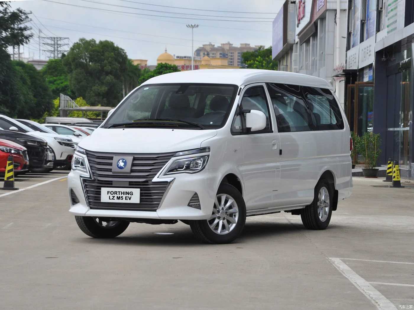 Hot Sale Dongfeng Lingzhi M5 EV 2022 7 Seater MPV 122Ps Electric Car Mini Bus High Speed Ev Car ...