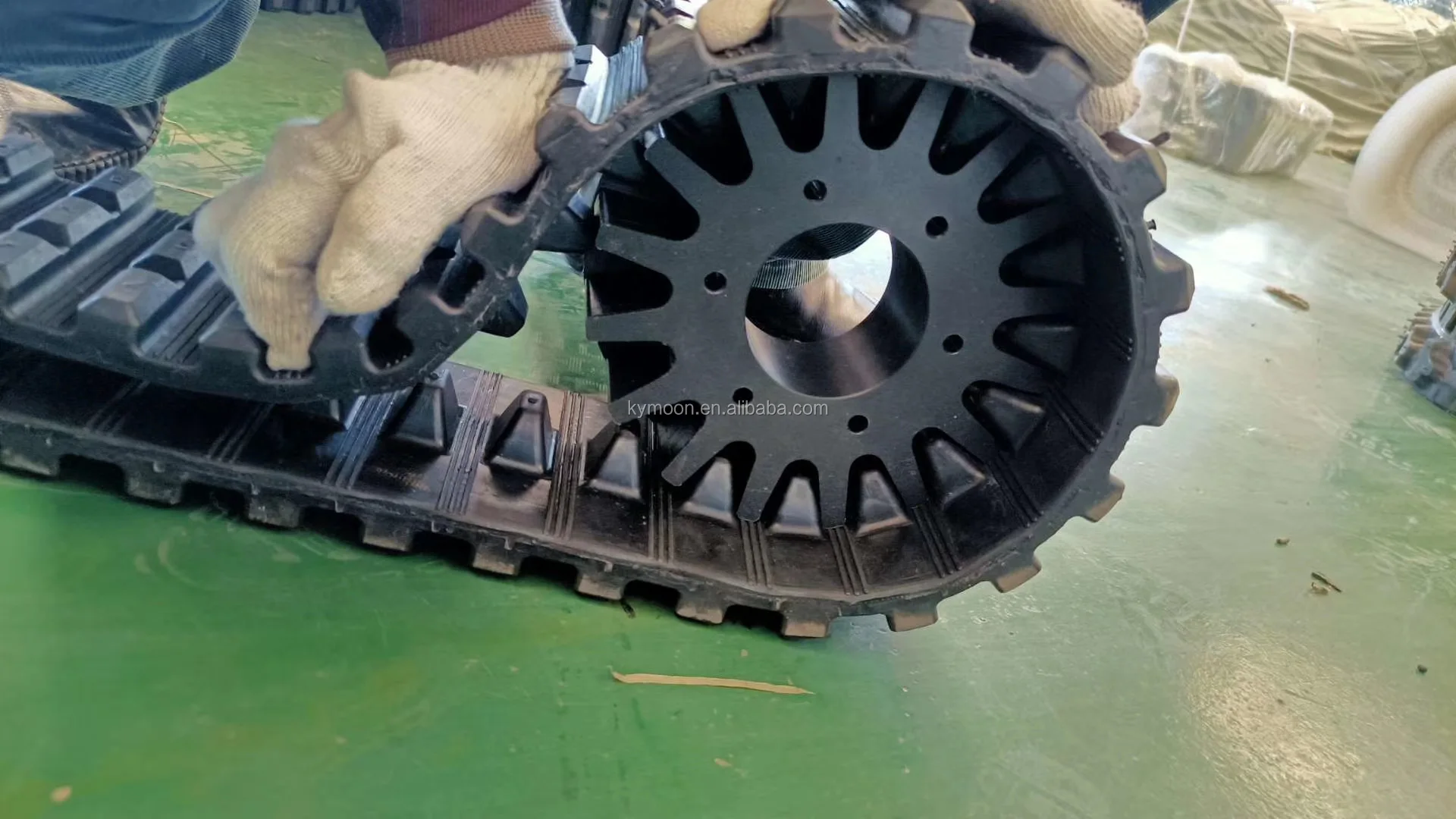 Robot Automan Rubber Crawler Robot - Durable & Versatile