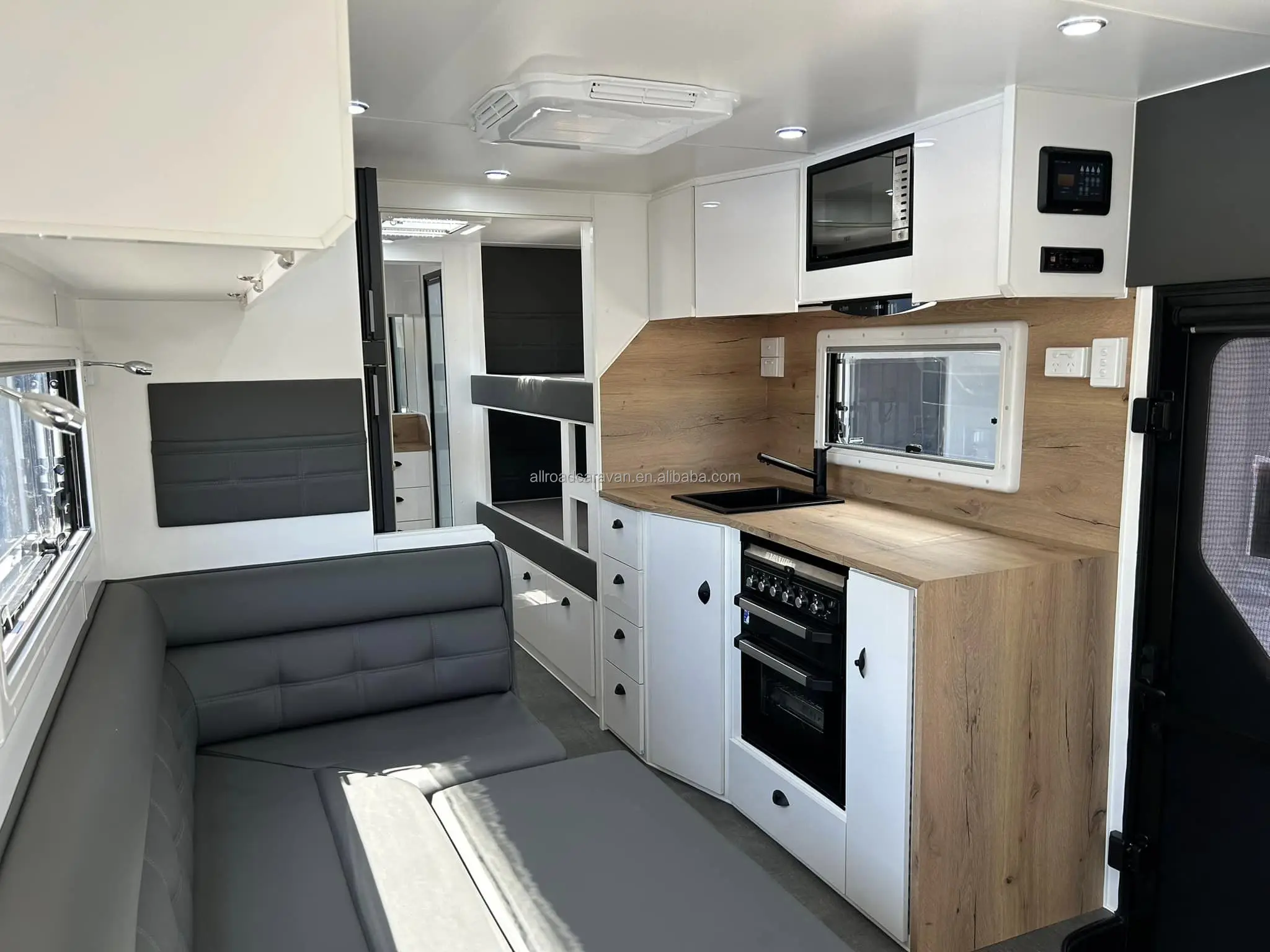 20ft High Quality Hard Top Travel Trailer for off Road Camping