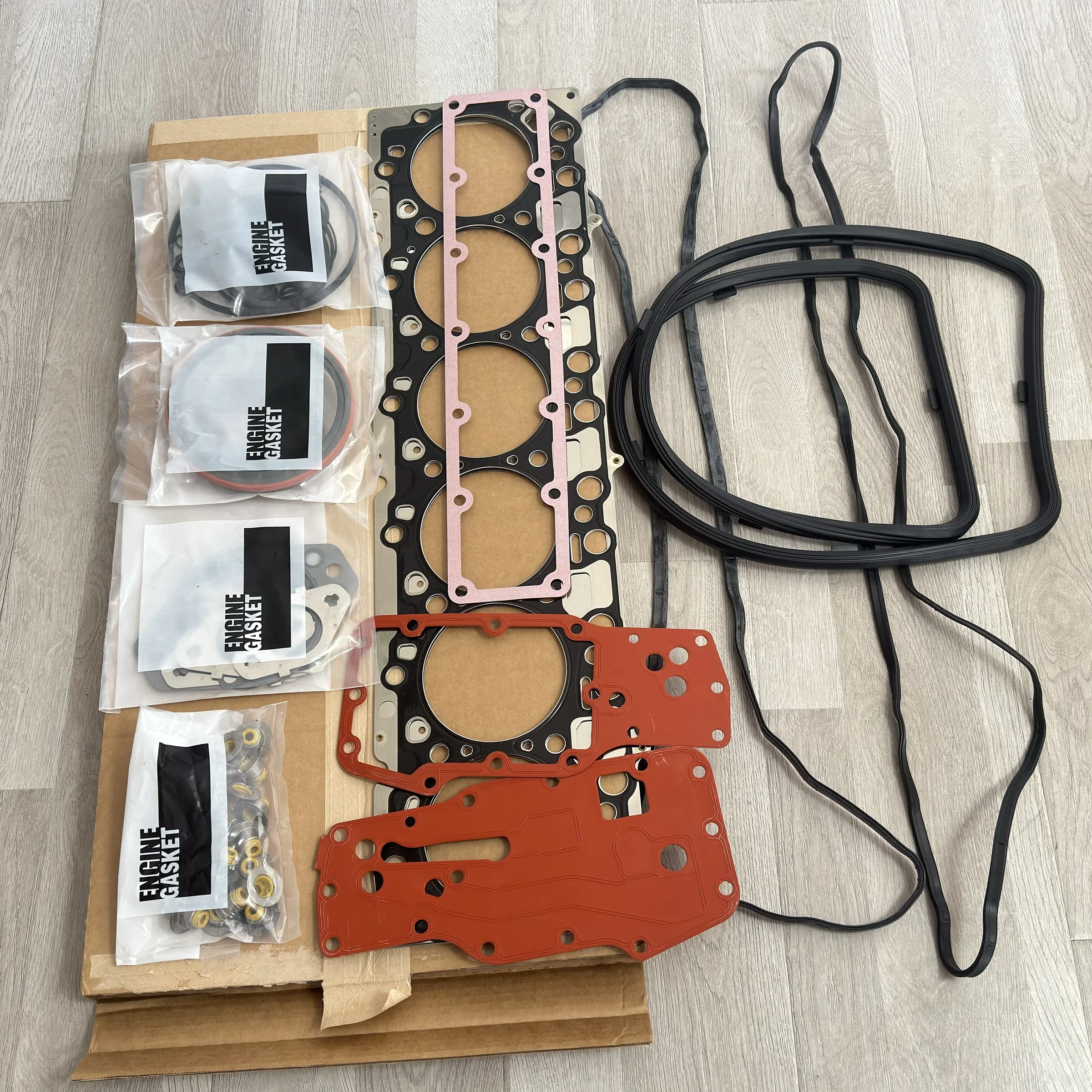 Isde Qsb6.7 6d107 Cylinder Head Gasket Kit New Condition For Diesel ...