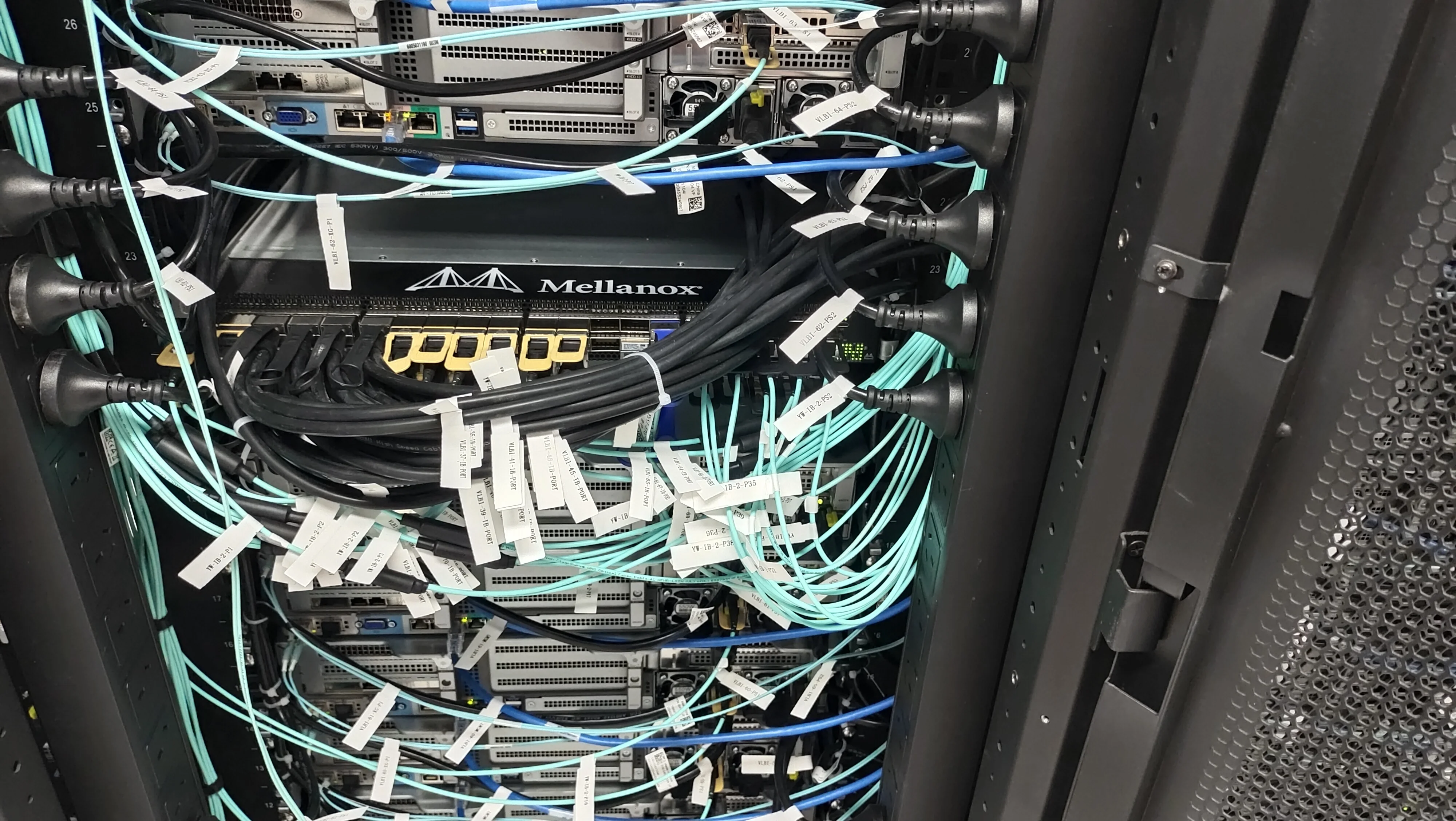 Mellanox Mqm8700-hs2f 40-port Non-blocking Managed Hdr 200g/s Infiniband Smart Switch - Buy ...