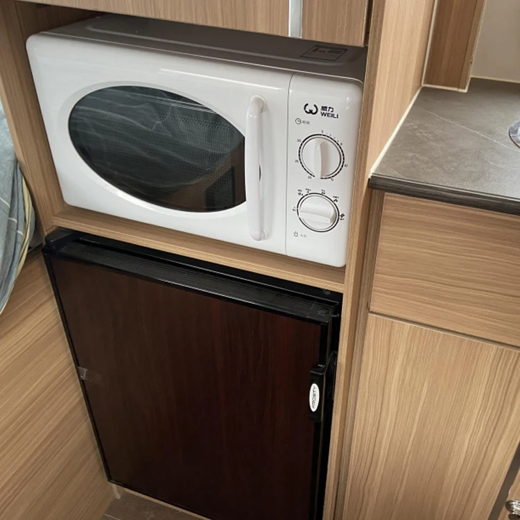 Pioneer Factory Customize off Road Luxury Camper RV Trailer