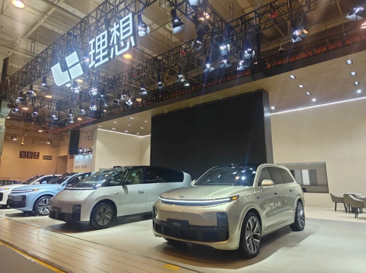 2025 Chery Tiggo 9 CDM New Energy Hybrid SUV Super Comfortable with Powerful EV Motor Left ...