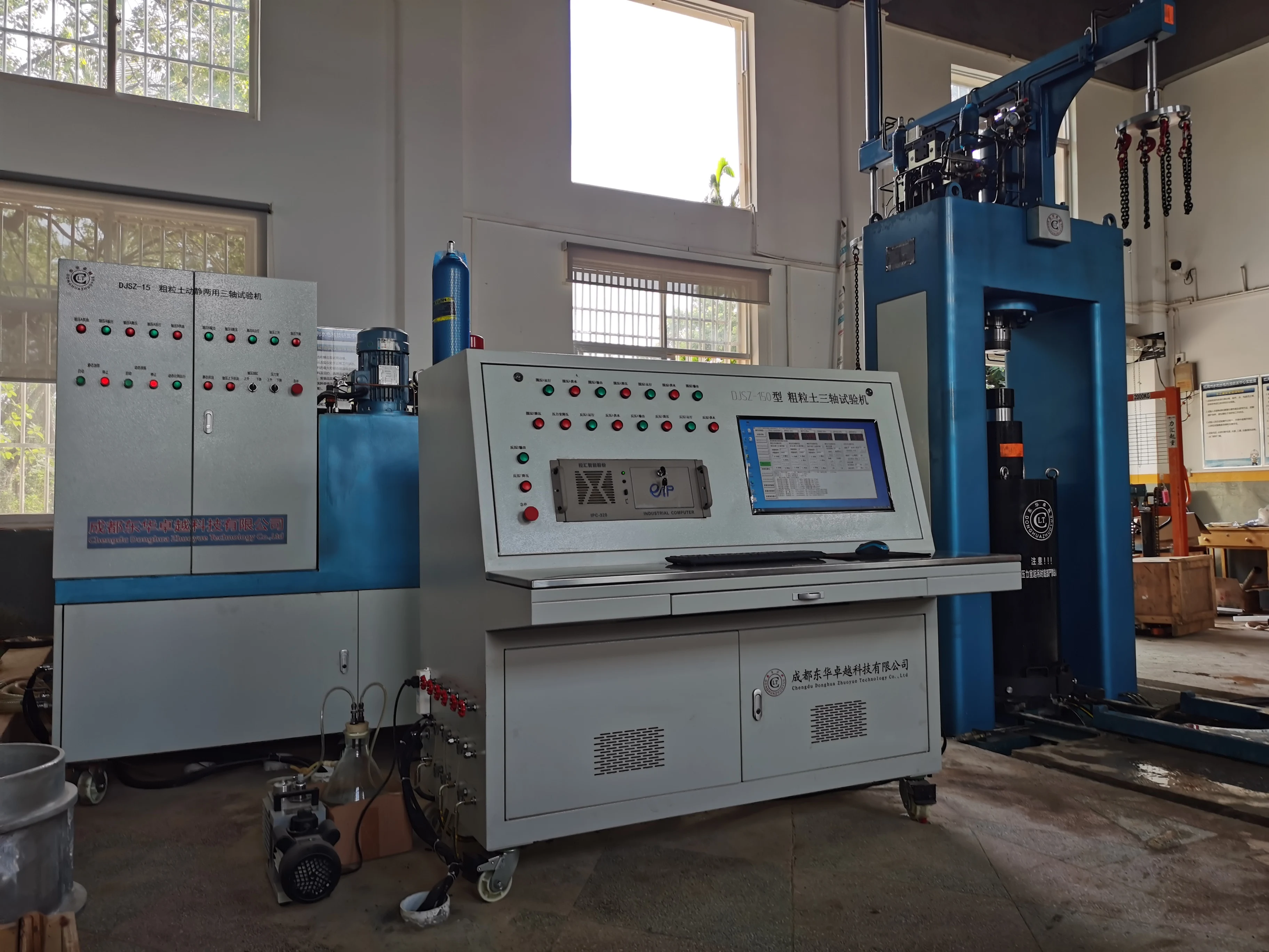 Dynamic And Static Triaxial Testing Equipment For Coarse-grained Soil ...