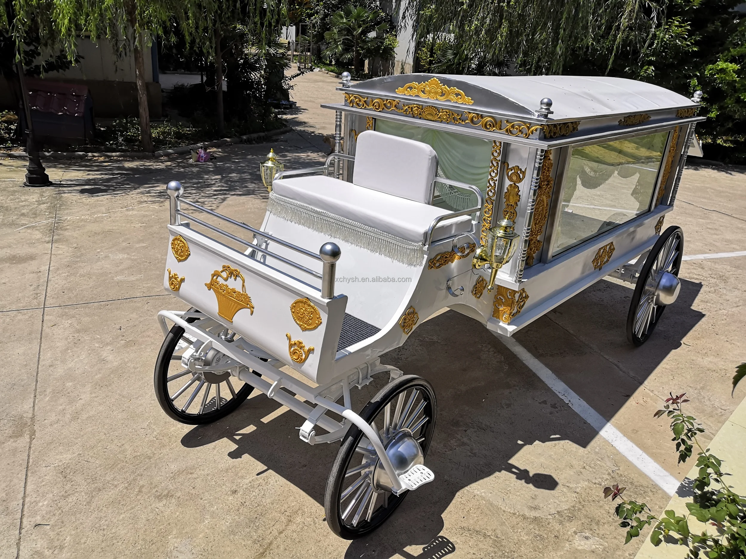 Modern Funeral Horse Hearse - White Casket Chariot for Cemeteries ...