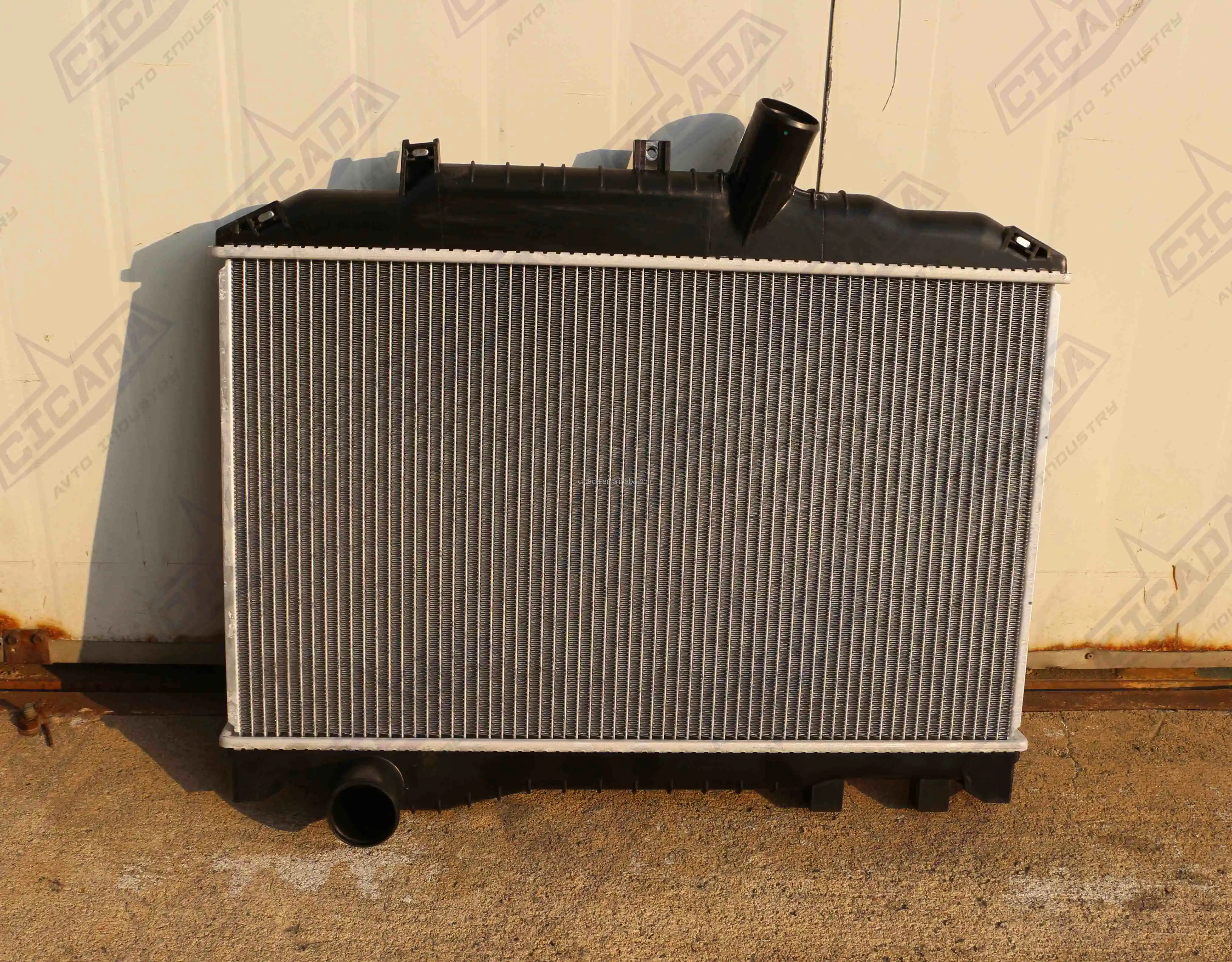 J07C JO7C Auto Parts OEM Radiator for HINO Truck 1997